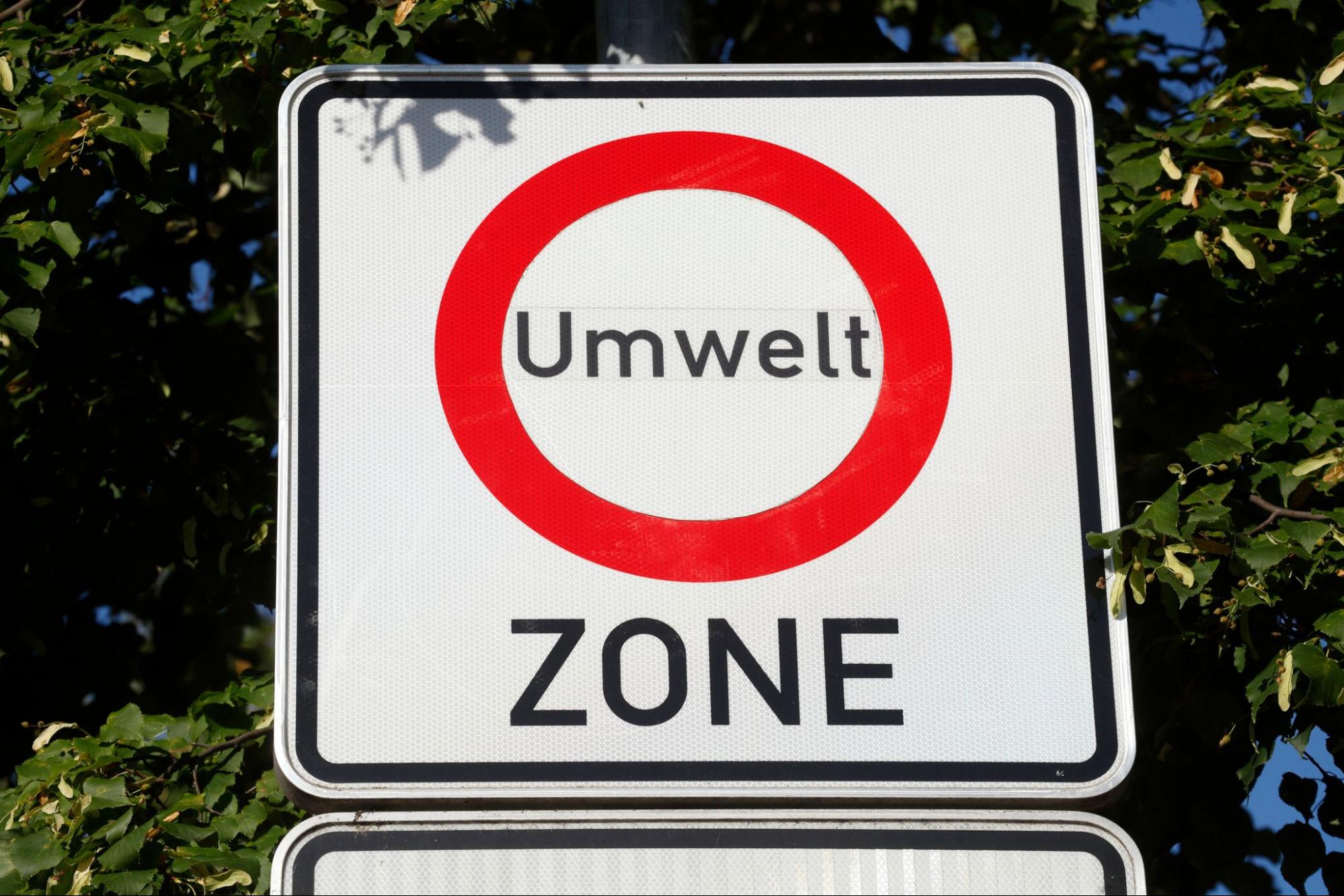 Emission Stickers in Germany - Information for Businesses | eCarsTrade